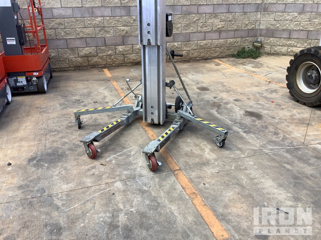 Sumner 2615 Material Hoist in Kapolei, Hawaii, United States ...