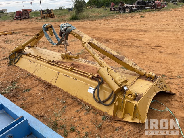 16 ft 7 in Angle Dozer Blade in Dilley, Texas, United States ...