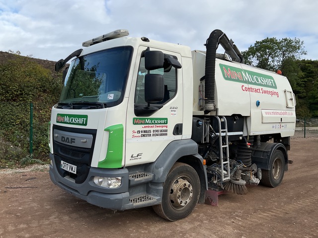 Machinery & trucks in UK | IronPlanet & Ritchie Bros