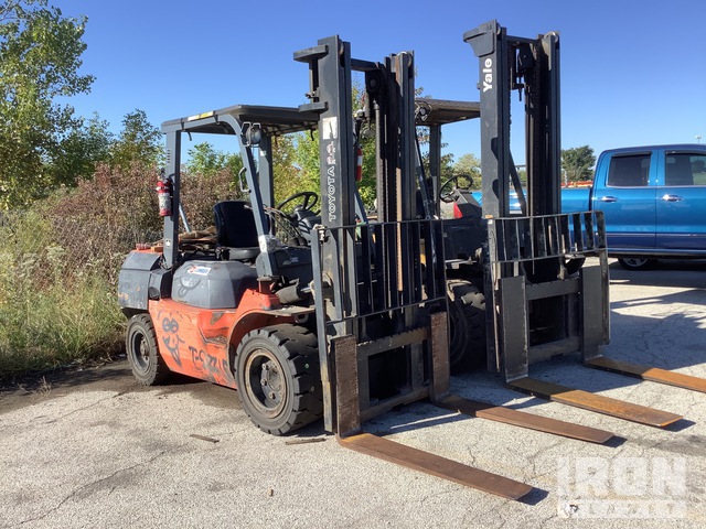 2004 Toyota 7FDU35-FS 8000 lb Diesel Pneumatic Tire Forklift ...