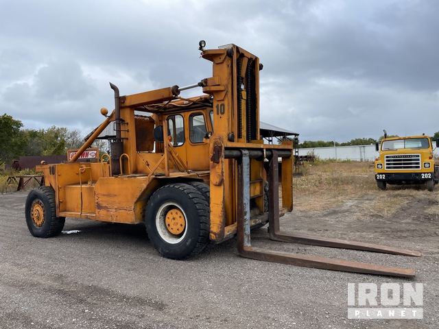 1969 Taylor Y-52-W0M 52000 lb Pneumatic Tire Forklift in Michigan City ...