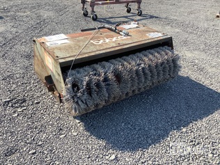 Surplus Melroe Bobcat Skid Steer Sweeper Attachment in Chehalis ...