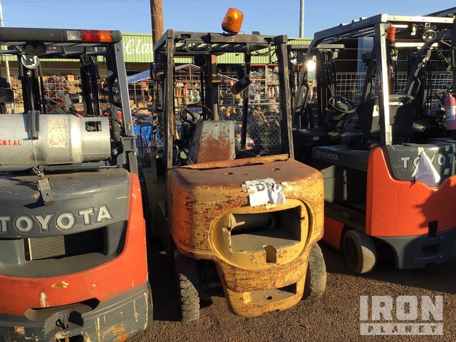 1999 Cat DP30K 6000 lb Pneumatic Tire Forklift in Laredo, Texas, United ...