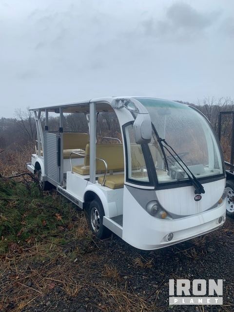 MotoEV Electro Transit Buddy 11 Passenger ADA Shuttle in Moon Township ...