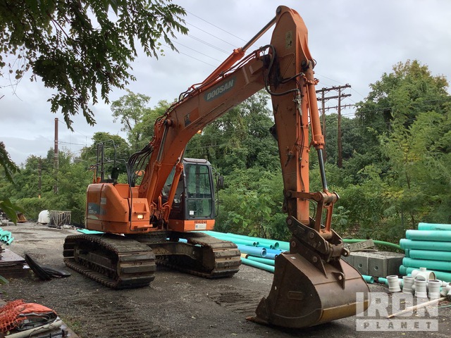 2014 Doosan DX235 LCR Tracked Excavator in Baltimore, Maryland, United ...