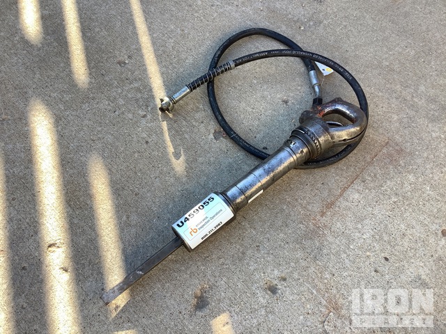 2012 APT 1133 Rivet Buster in Aurora, Illinois, United States ...