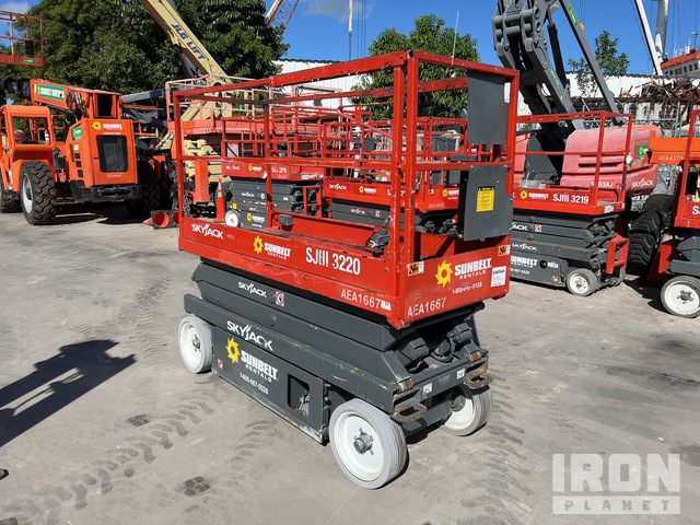 2014 Skyjack SJIII-3220 Electric Scissor Lift in Miami, Florida, United ...