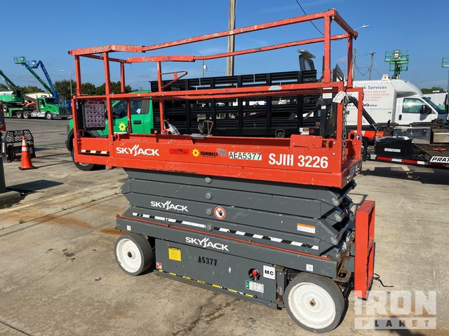 2019 Skyjack SJIII 3226 Electric Scissor Lift in Tampa, Florida, United ...