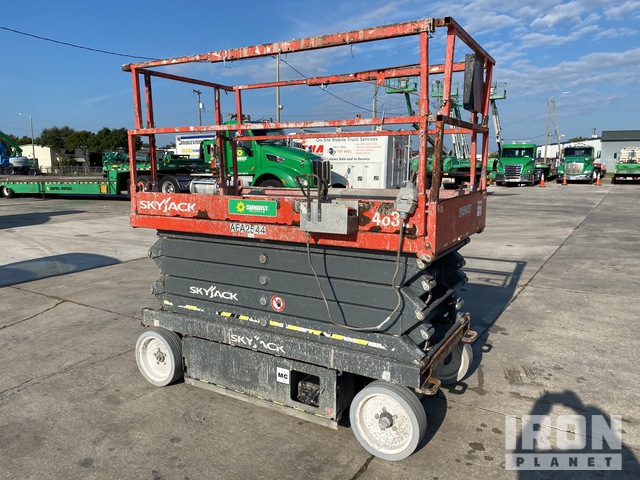 2015 Skyjack SJIII 4632 Electric Scissor Lift in Tampa, Florida, United ...
