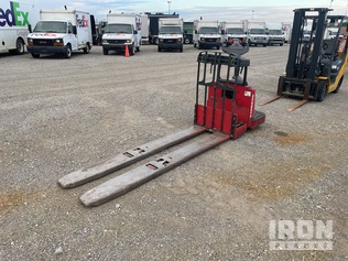2011 Raymond 8400 6000 lb Electric Pallet Jack in South Vienna, Ohio ...