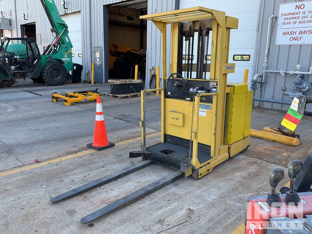 1996 Crown 30SP42TT-S 2400 lb Electric Forklift in Sterling, Virginia ...