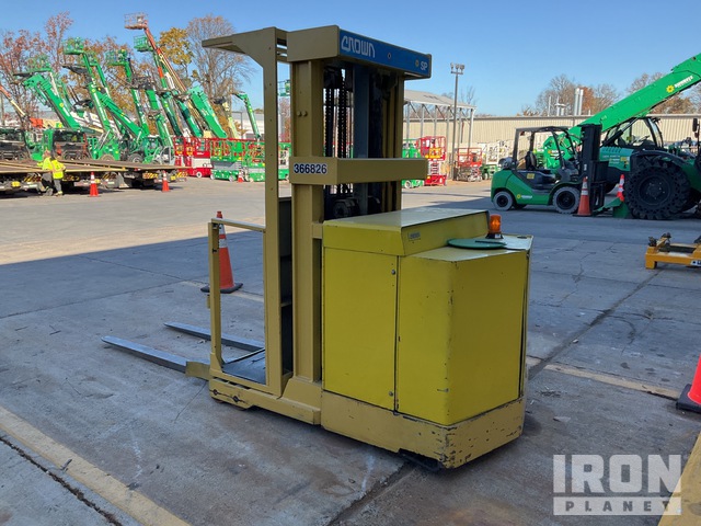 1996 Crown 30SP42TT-S 2400 lb Electric Forklift in Sterling, Virginia ...
