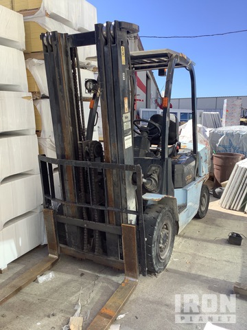 2014 Utilev UT25P 3900 lb Diesel Pneumatic Tire Forklift in Knoxville ...