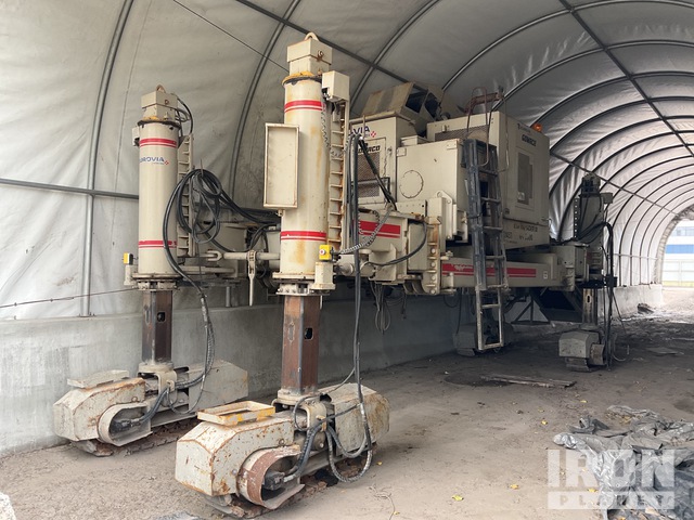 Gomaco Commander III GT6300 Concrete Placer in Montreal, Quebec, Canada ...