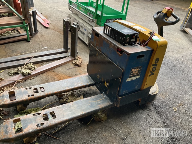2014 Yale MPW080E 8000 lb Pallet Jack in Maspeth, New York, United ...