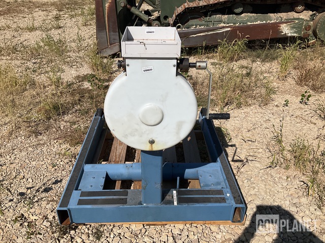 Surplus OTC 1750 The Revolver Engine Stand in Abilene, Kansas, United ...