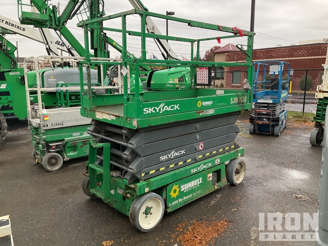 2017 Skyjack SJ4632 Electric Scissor Lift in West Seneca, New York ...