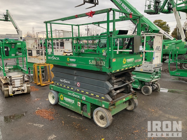 2017 Skyjack SJ4632 Electric Scissor Lift in West Seneca, New York ...