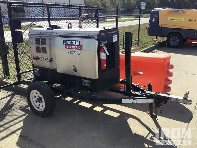 Lincoln Vantage 300 300 A Mobile Multi-Process Engine Driven Welder in ...