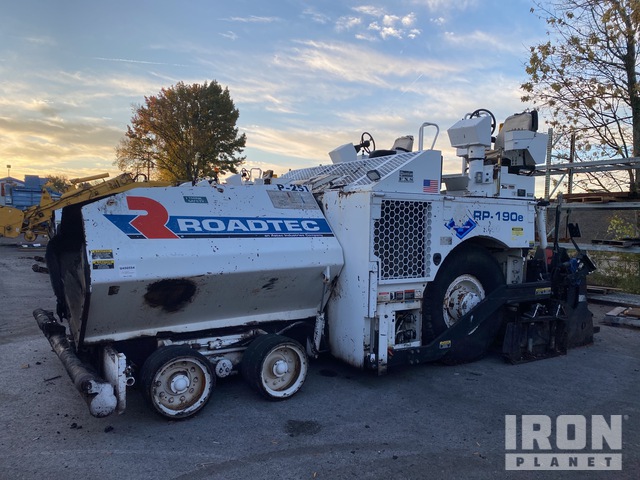 2015 Roadtec RP190E Wheel Asphalt Paver