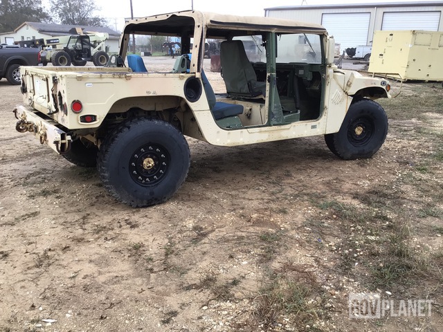 Surplus 1994 AM General M1097A1 HMMWV 4 Door Soft Top w/Truck Body in ...