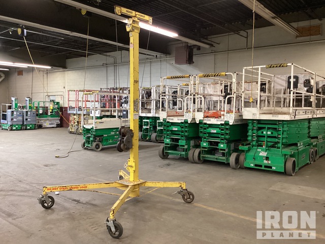 2014 Sumner R250 Material Hoist in WARWICK, Rhode Island, United States ...