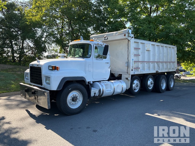 2001 Mack RD688S 688S 10x4 Quad/A Dump Truck in Springfield, Virginia ...
