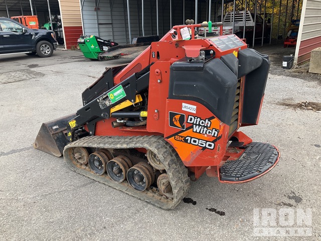 2017 Ditch Witch SK1050 Mini Compact Track Loader in Meadville ...
