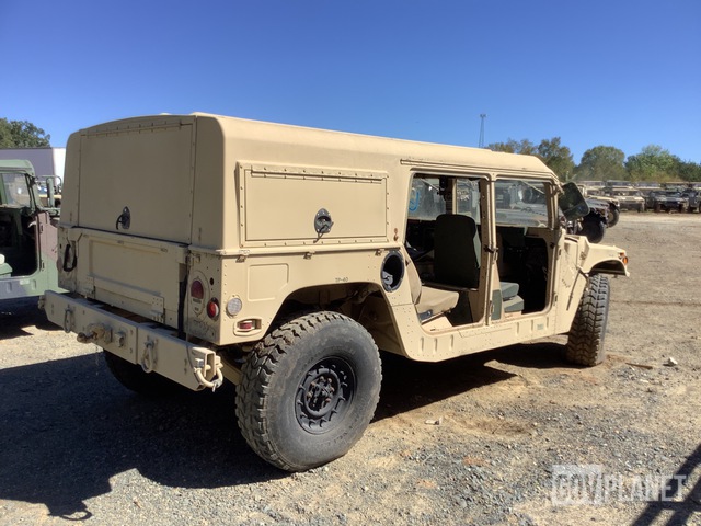 Surplus 2003 AM General M1097A2 HMMWV 4 Door Hard Top w/Helmet Top in ...