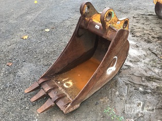 Surplus John Deere AT192012 Backhoe Rear Bucket in Pittsburgh ...