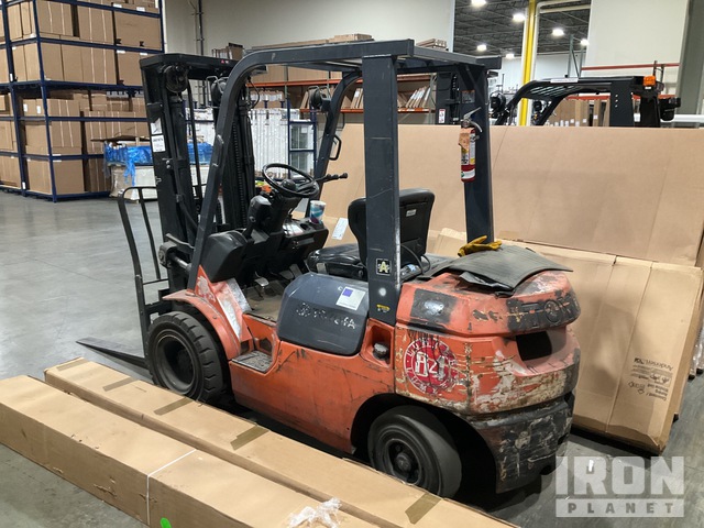 Toyota 7FGU25 4850 lb Pneumatic Tire Forklift in Lakewood, New Jersey ...