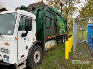2013 Peterbilt 320 Waste Collection Truck in West Seneca, New York ...