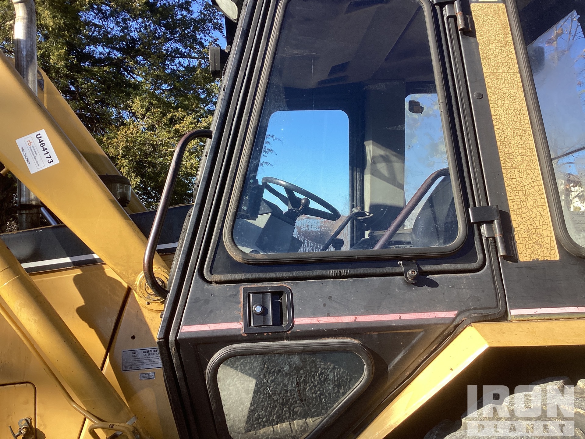 Cat Backhoe Cab