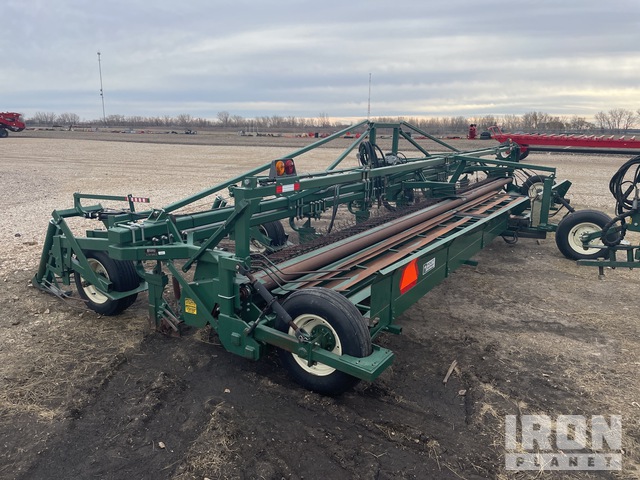 2015 Pickett C1230-2-A 30 ft Edible Bean Cutter in Portage La Prairie ...