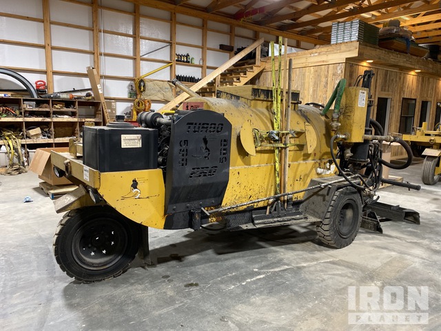 2014 Ditch Runner Turbo Pro Ride-On Pavement Sealer in Oak Ridge ...