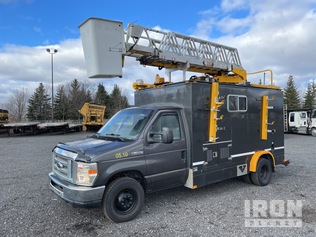 2010 Robert Hydraulique RH41 30 ft on 2010 Ford E-450 Super Duty 4x2 ...
