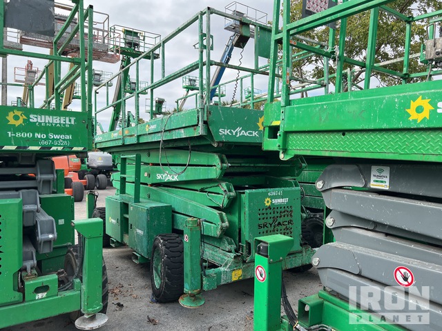 2014 Skyjack SJ9250 RT Diesel 4x4 Scissor Lift in Davie, Florida ...