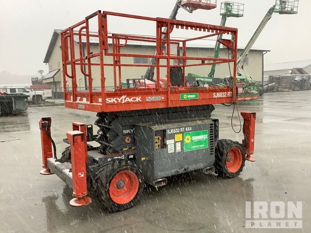 2008 Skyjack SJ6832RT Dual Fuel 4x4 Scissor Lift in Joliet, Illinois ...
