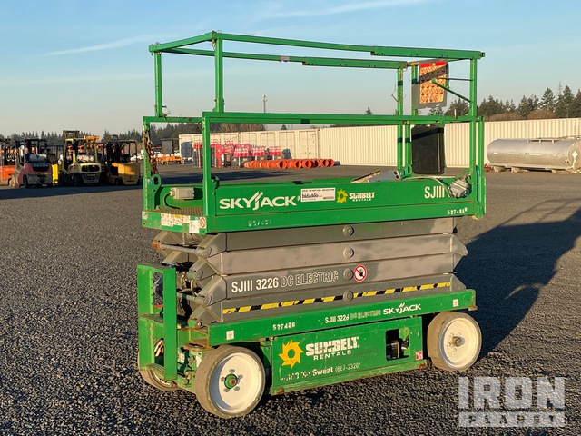 2013 Skyjack SJ3226 Scissor Lift in Chehalis, Washington, United States ...