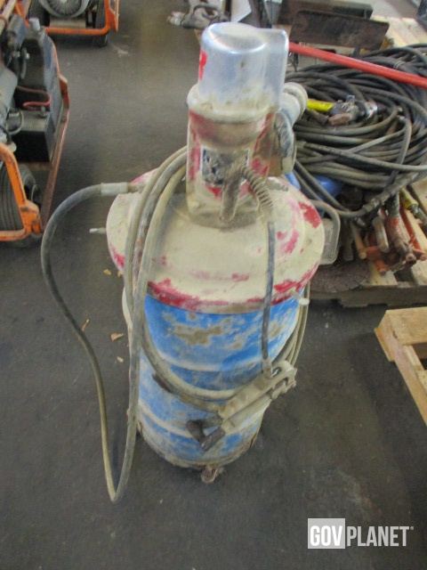 Pneumatic GREASE GUN with Grease barrel and product. in Cincinnati ...