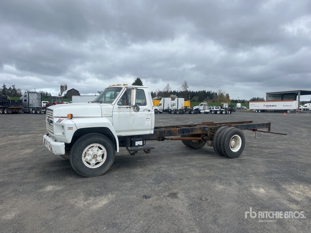 1987 Ford F-800 4x2 Cab & Chassis | Ritchie Bros. Auctioneers