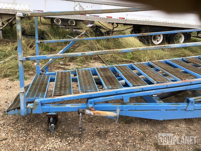 Surplus Tronair 04-6005-1100 Maintenance Platform in Lytle, Texas ...