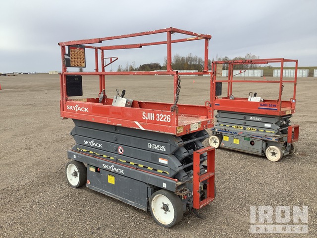 2013 Skyjack SJ3226 Scissor Lift in Medford, Minnesota, United States ...