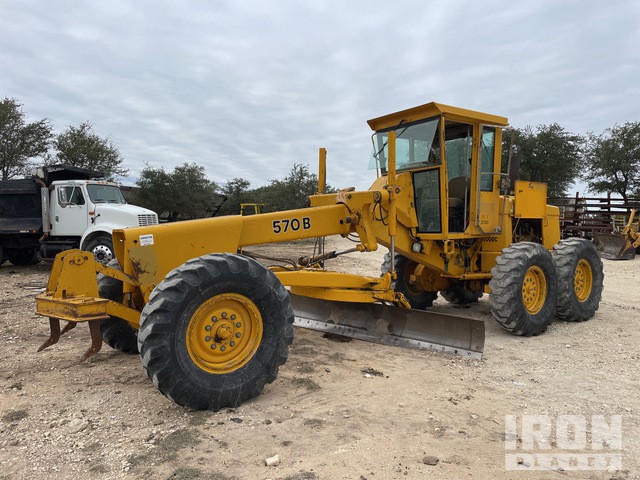 1991 John Deere 570B Motor Grader in Blanco, Texas, United States ...