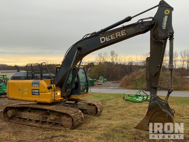 2016 John Deere 210GLC Tracked Excavator in Warrenton, Virginia, United ...