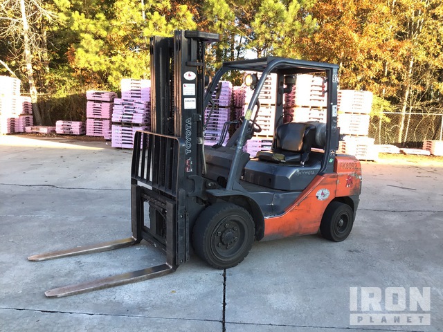 2014 (unverified) Toyota 8FGU30 5620 lb Pneumatic Tire Forklift in ...