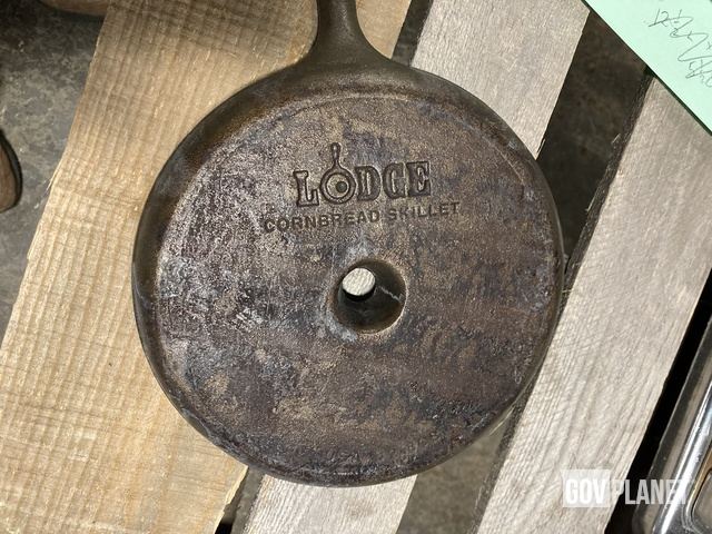 LODGE Cast Iron Cornbread Cooking Skillet Kitchen Camping in Indiana ...