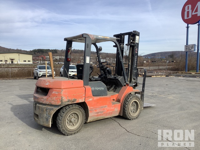 2004 Toyota 7FDU35 8000 lb Pneumatic Tire Forklift in Binghamton, New ...