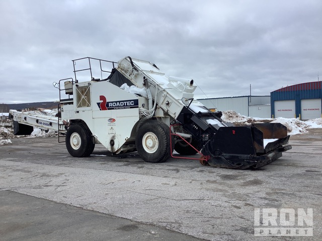 2005 Roadtec SB-2500C Wheel Asphalt Transfer Machine in Jerseyside ...