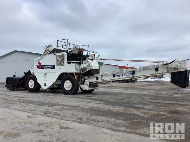 2005 Roadtec SB-2500C Wheel Asphalt Transfer Machine in Jerseyside ...